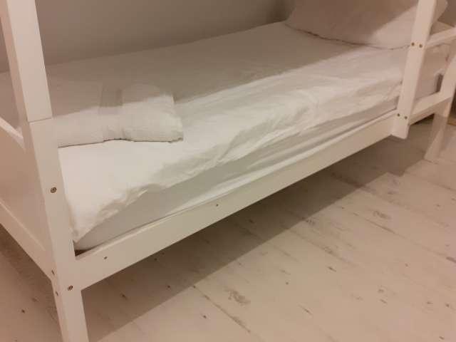 Room for rent in a residence in Croydon, London