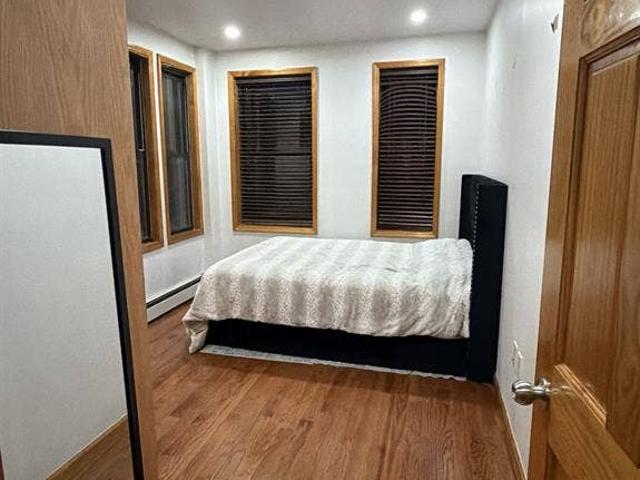 Room for Rent in Astoria