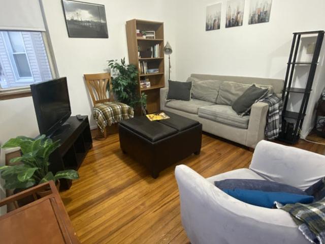 Room For Rent in Astoria