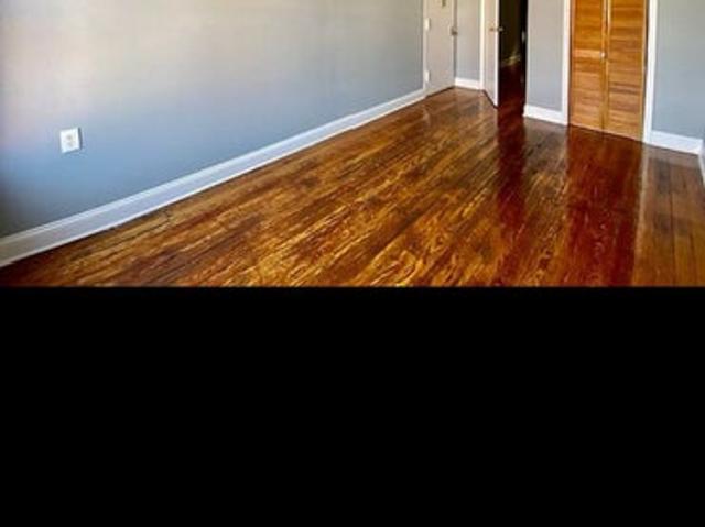 Room for rent in Astoria! Move in ASAP!