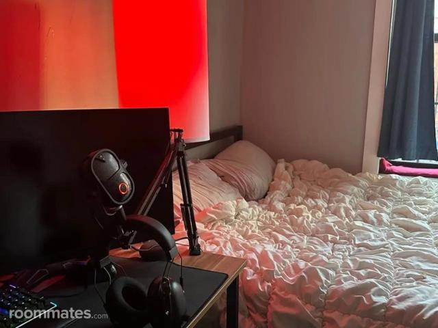 Room for Rent in Bushwick 1000/month Sep 1