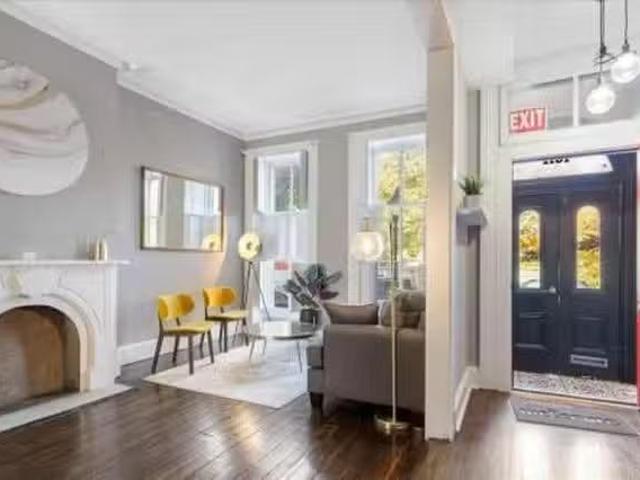 Room for rent in Baltimore Central