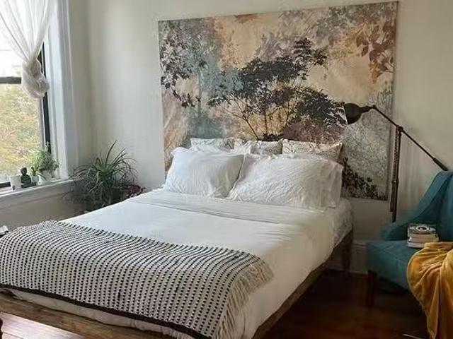 Room for rent in Bay Ridge