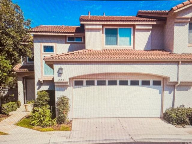 Room for Rent in Beautiful Townhome