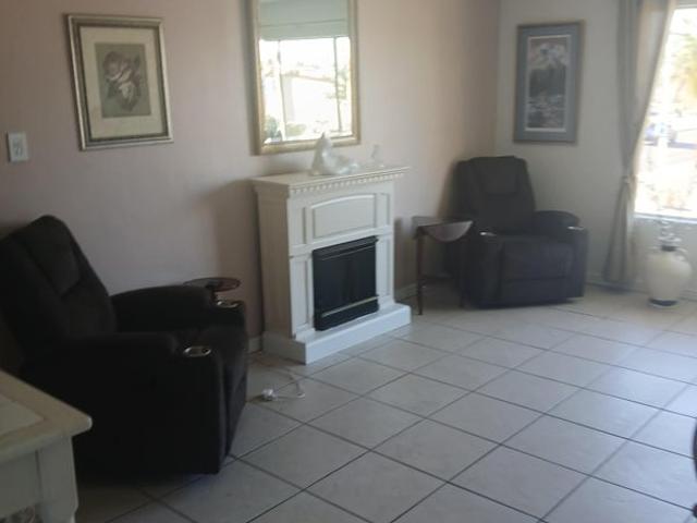 Room for Rent in Beautiful Old Town Scottsdale Con