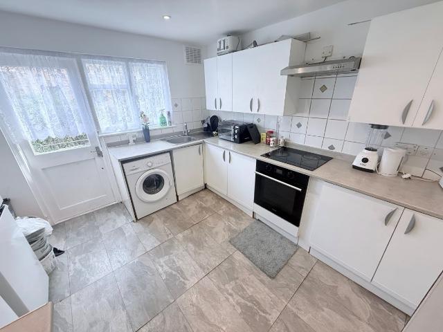 Room for rent in Birnam Road, N4 3LQ