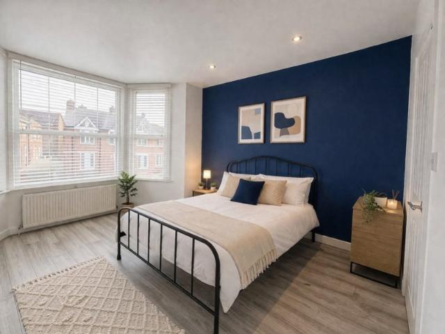 room for rent in Canterbury Street, Gillingham, Kent, ME7