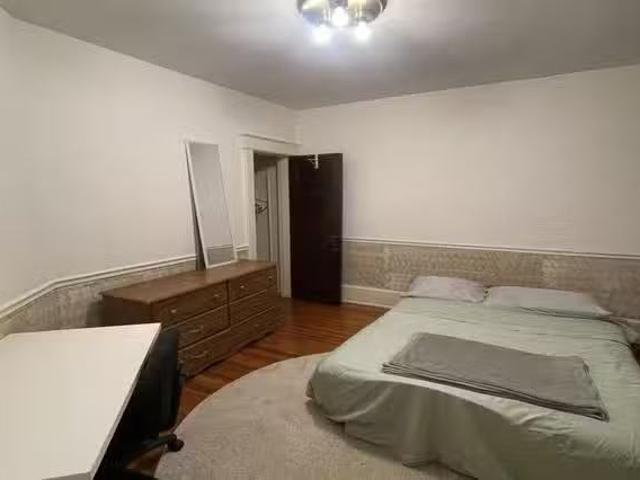 Room for rent in Capitol Hill