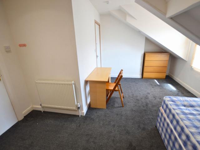 room for rent in Cardigan Road, Leeds, LS6