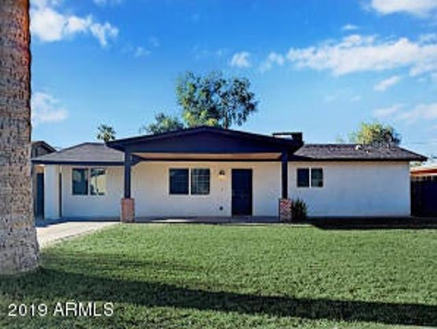 Room for rent in central/ west Phoenix