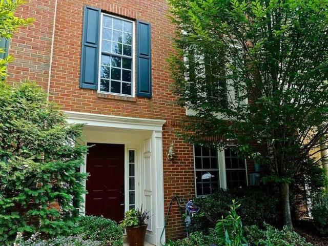 Room for Rent in Charming Townhouse | Avail 9/1