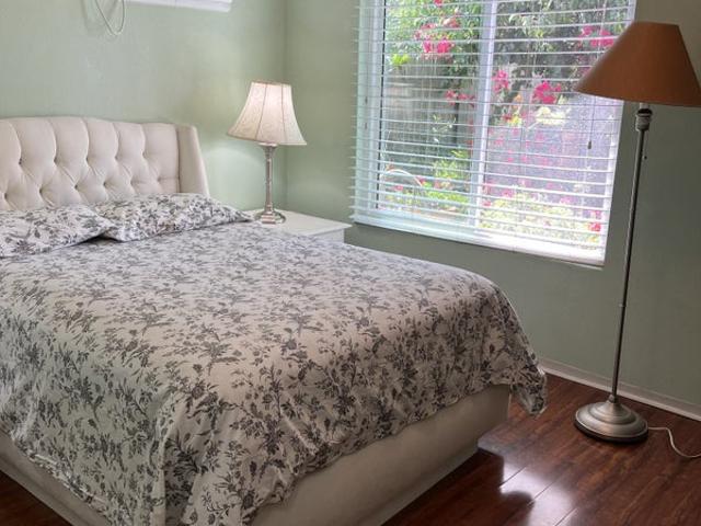Room for rent in Clairemont