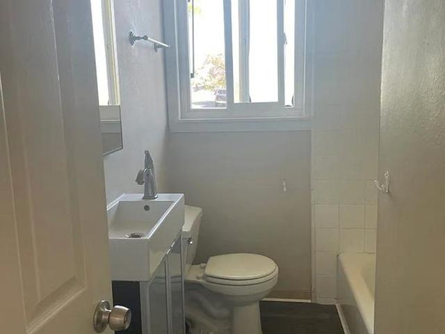 Room for rent in Clairmont