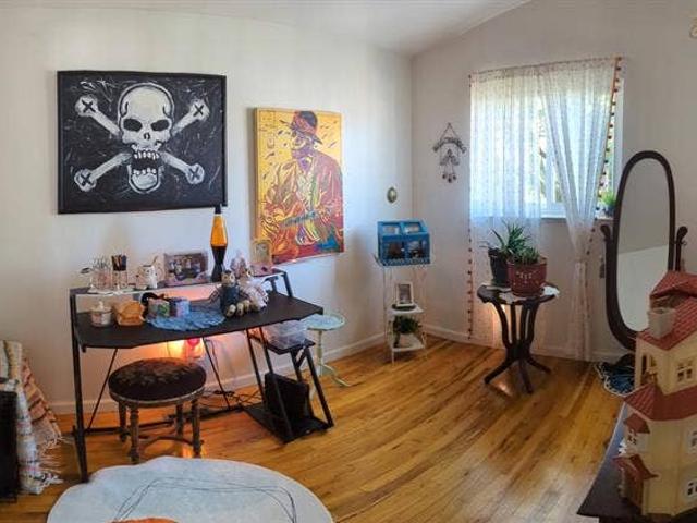 Room for rent in Clinton Township!