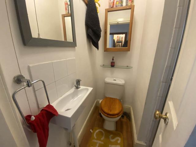 room for rent in Colum Road Rooms Cathays Cardiff CF10 3EE