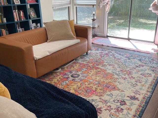Room for rent in cozy Cedar Park home!