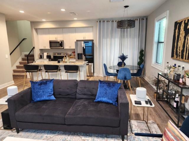 Room for rent in DT Orlando