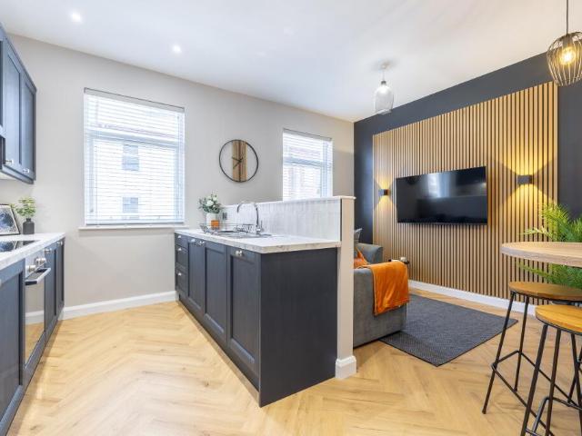 room for rent in Dunluce Avenue, Belfast, BT9 7AY