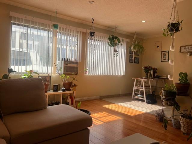 Room for Rent in East Hollywood/ Available ASAP