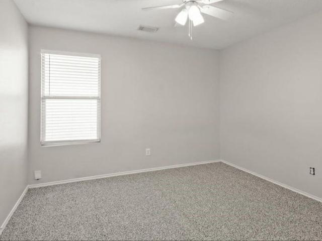 Room for rent in furnished house