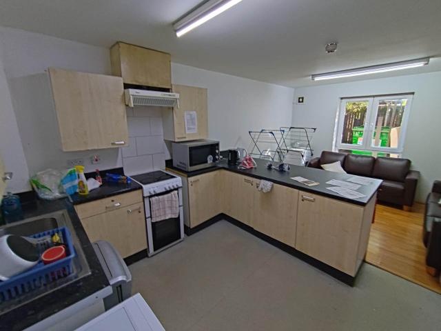 room for rent in Gwennyth House, Flat, Room Gwennyth Street Cathays CF24 4PH