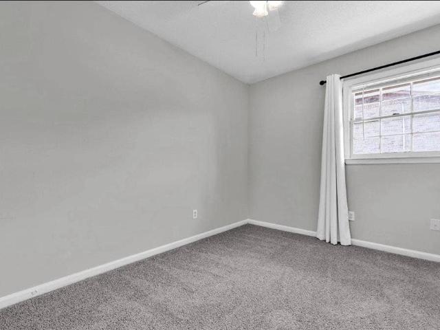 Room for rent in goose creekk