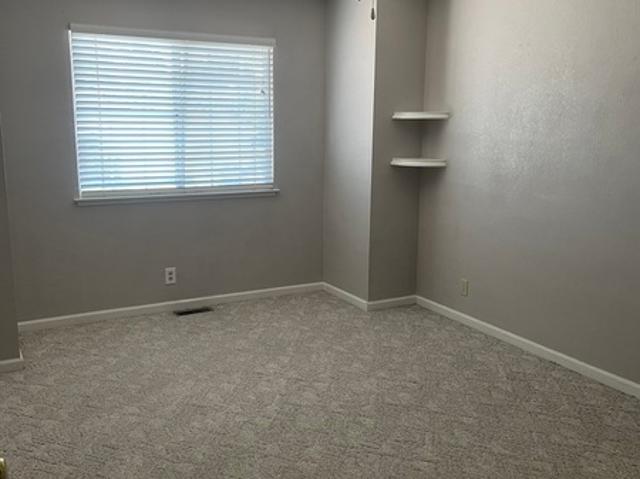 Room for rent in great neighborhood