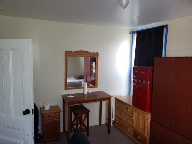 Room for rent in Hackensack NJ by train station