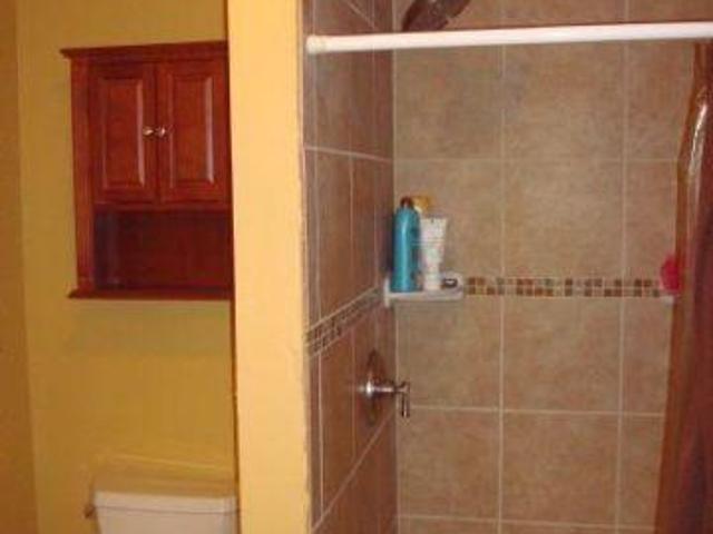 room for rent in Hamden Greater New Haven for sale in New Haven, Connecticut