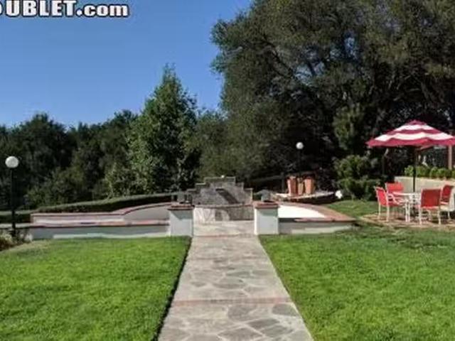 Room for rent in Hayward