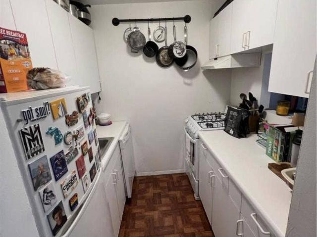 Room for Rent in Hell's kitchen