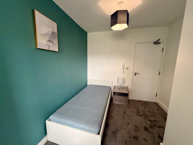room for rent in Henry Street, Wakefield