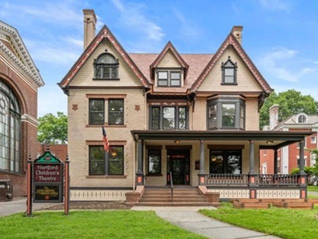 Room for Rent in Historic Hartford Home