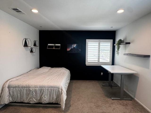 Room for rent in home