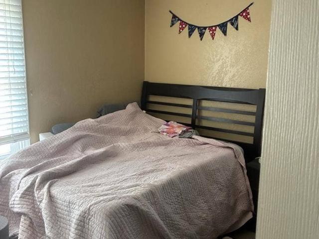Room for rent in house