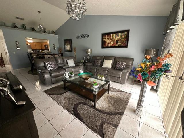 Room For rent In Kissinmmee, Fl BVL Area