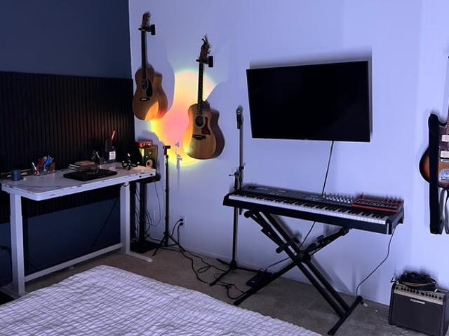 Room for rent in Larchmont