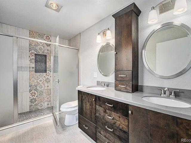 Room For Rent In LargeOpen Floor PlanBeautiful Ne