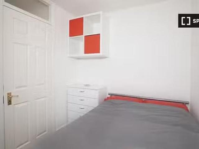 Room for rent in Limehouse, London