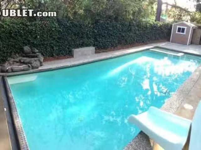 Room for rent in Los Altos