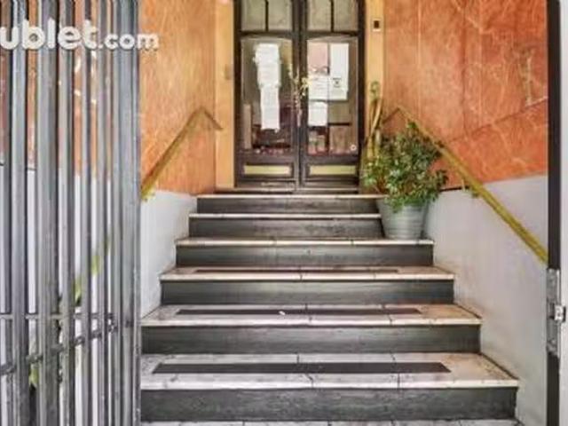 Room for rent in Lower Nob Hill
