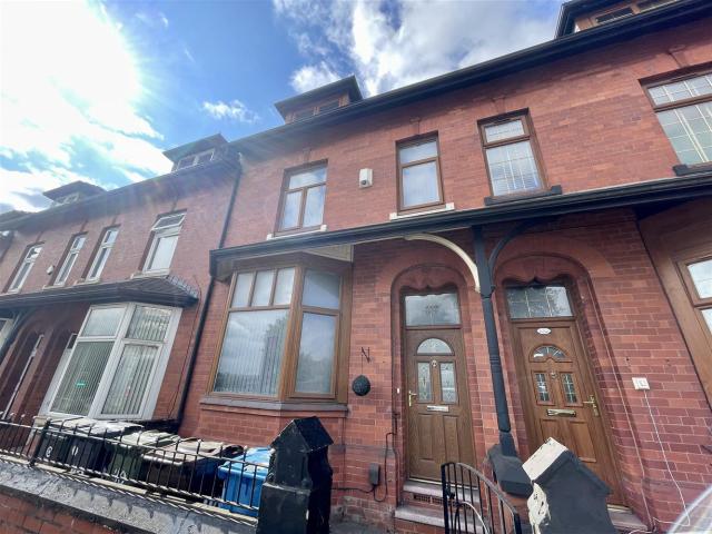room for rent in Park Road, Oldham