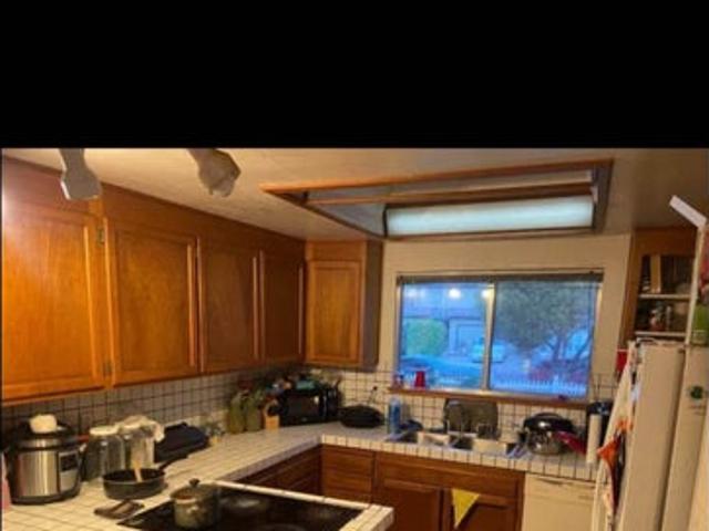 Room For Rent In Quiet Neighborhood