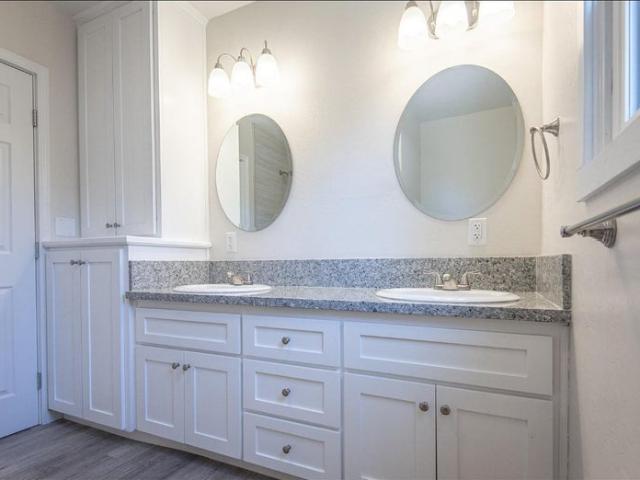 Room for rent in Reedley