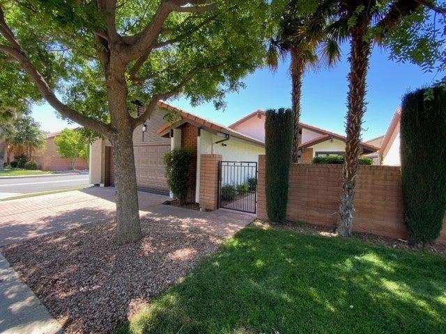 Room for Rent in Remodeled 3 BD 2 Bath