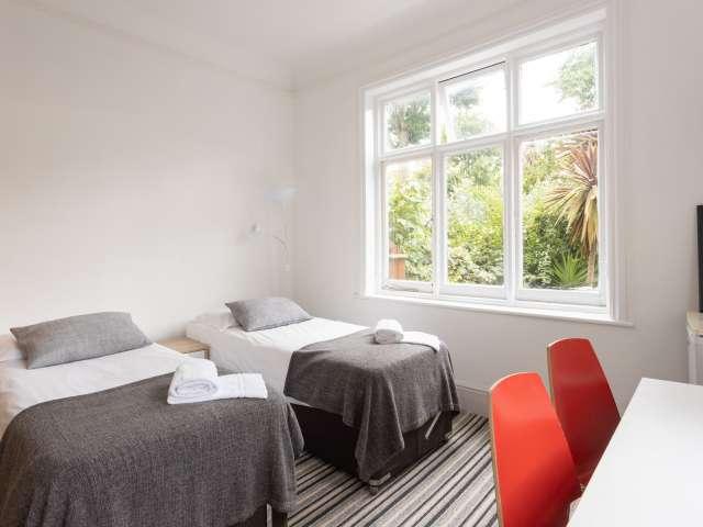 Room for rent in Residence in Earl's Court, London