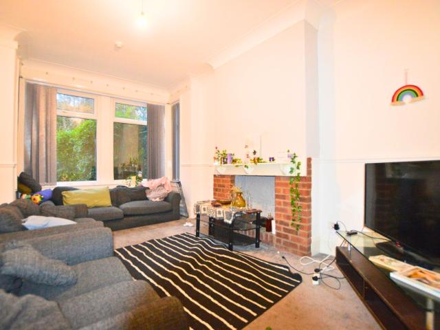 room for rent in Rokeby Gardens, Leeds, LS6