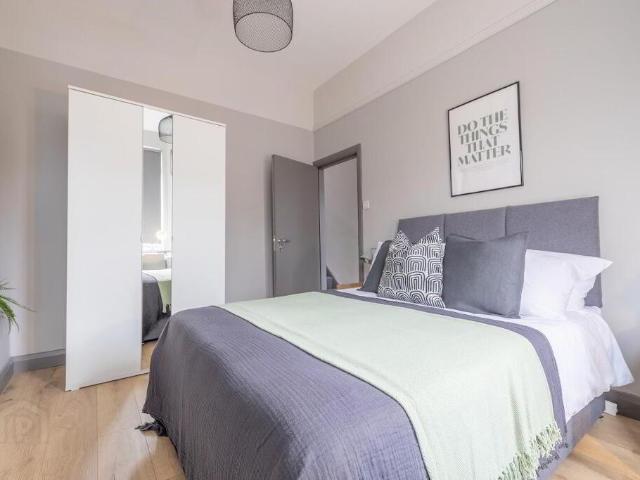 room for rent in Room 1, 57 Ballygomartin Road, Belfast, BT13 3LB