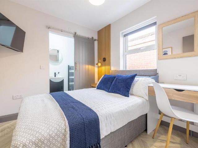 room for rent in Room 2, 65 Greenore Street, Belfast, BT6 8NF