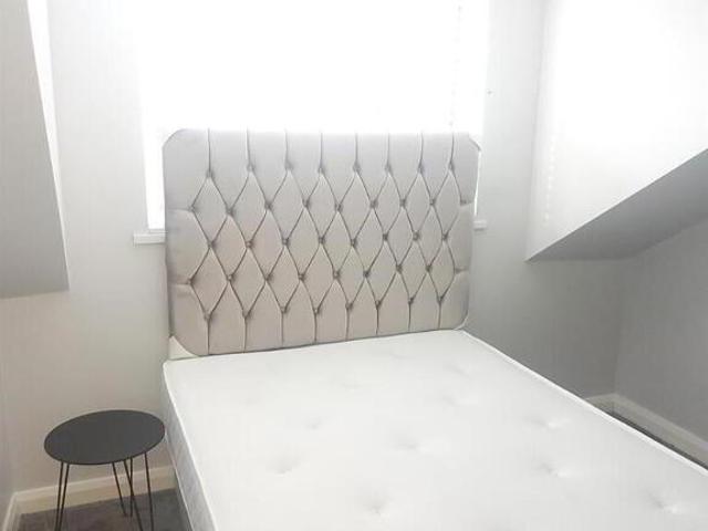 room for rent in Room 2, 26 Thorndyke Street, Belfast, BT5 4QB